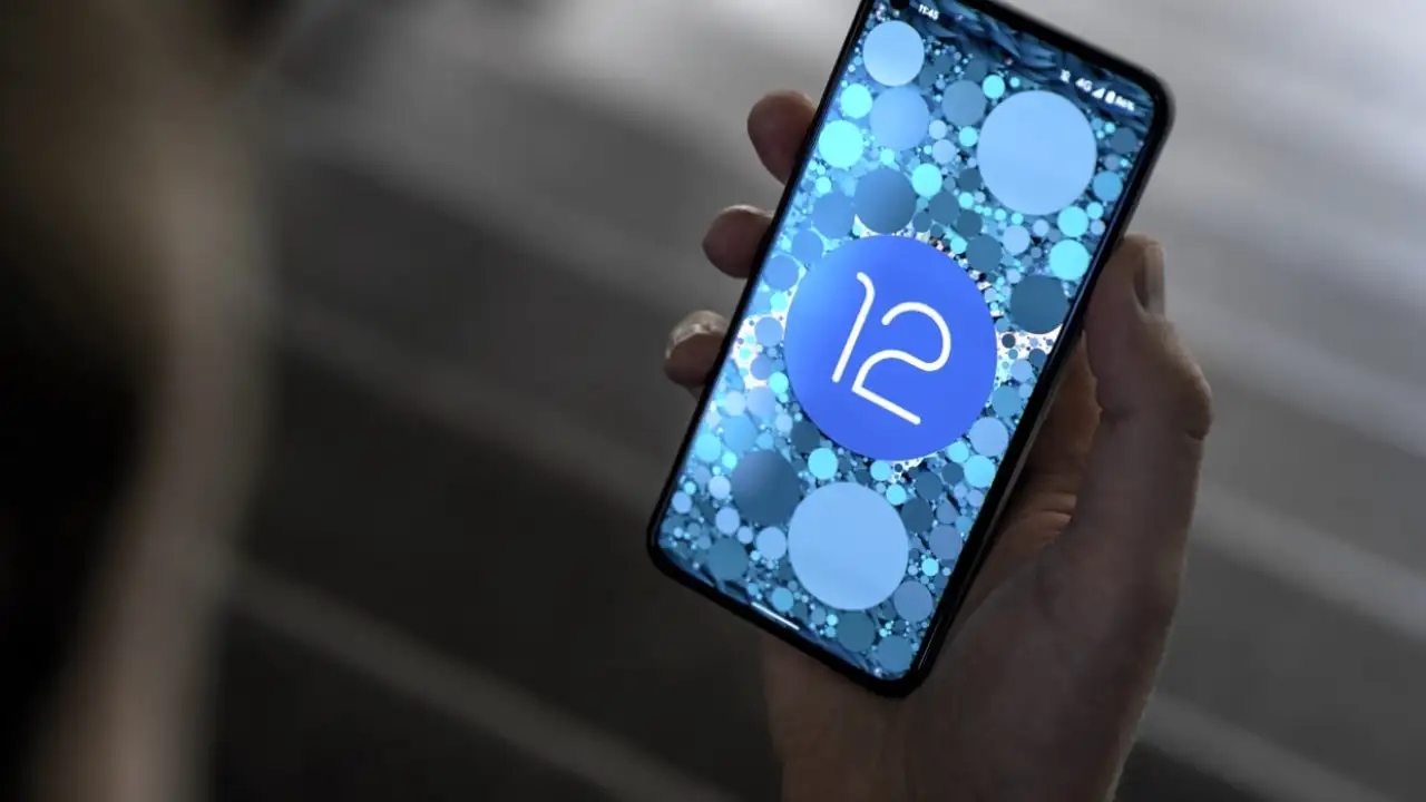 谷歌开始为 Pixel 手机推送 Android 12 稳定版 - 软餐