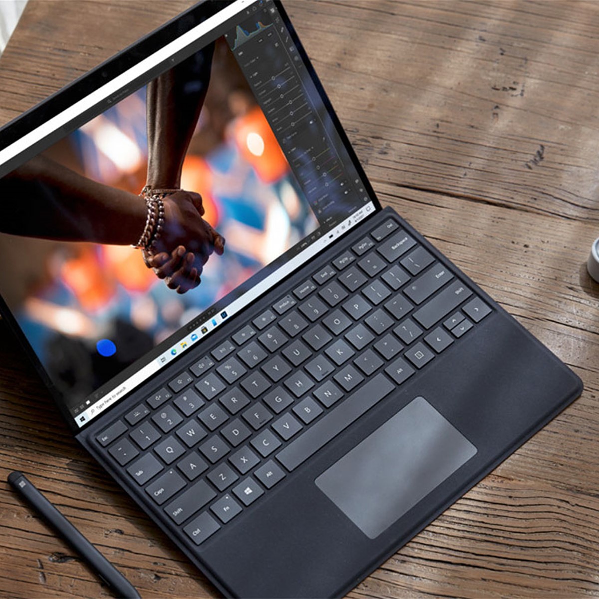 Adobe 称 Acrobat 和 Fresco 应用将原生支持 Windows on Arm 设备 - 软餐